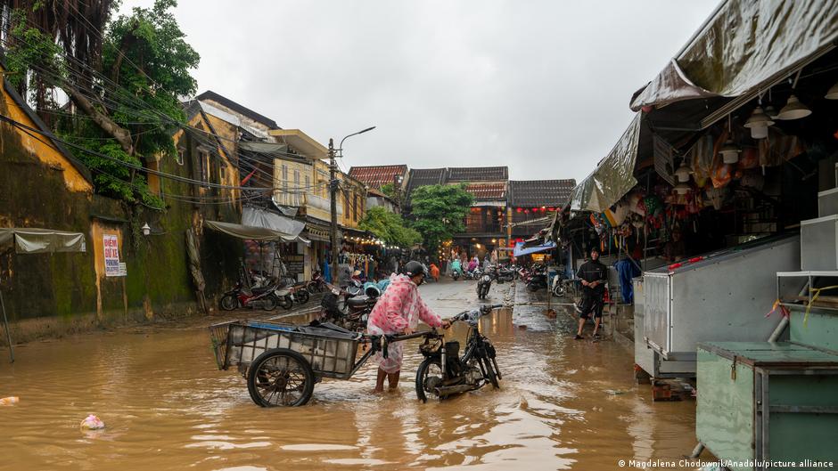 Vietnam: Floods, landslides kill at least 41 people