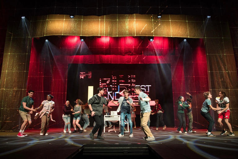 'Dear Evan Hansen' debuts as a high school musical in Wauwatosa