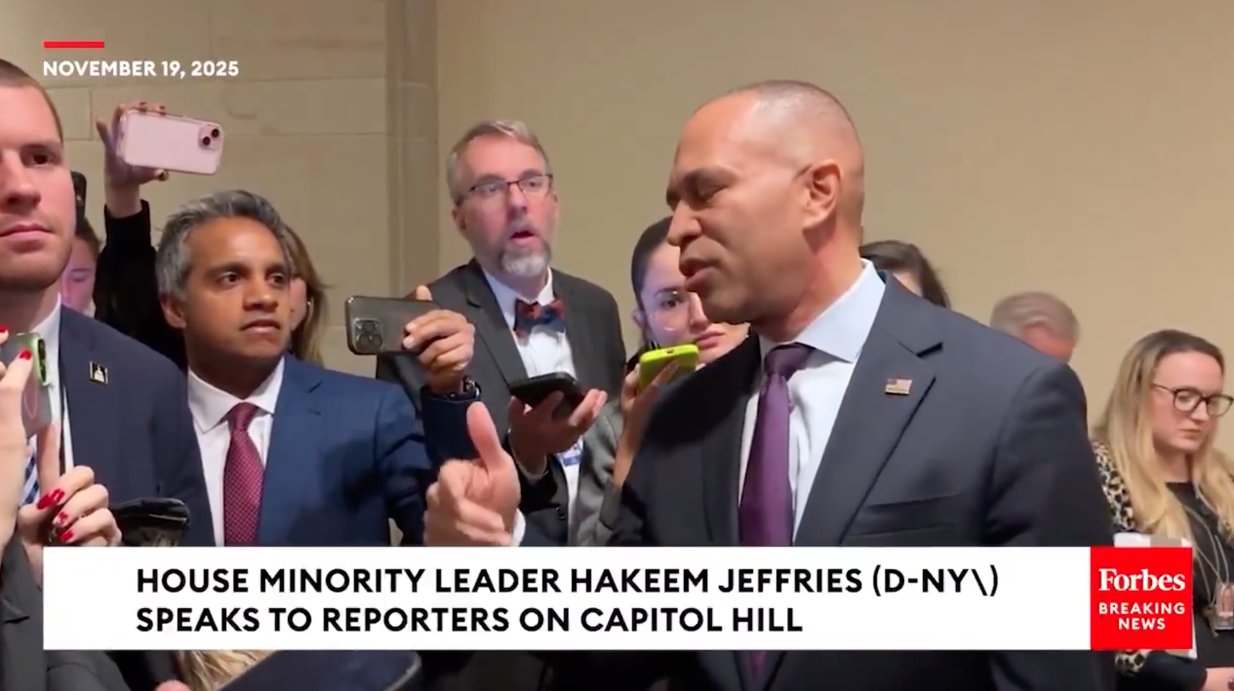 Hakeem Jeffries Denies Talking to Stacey Plaskett About Epstein Texts ...