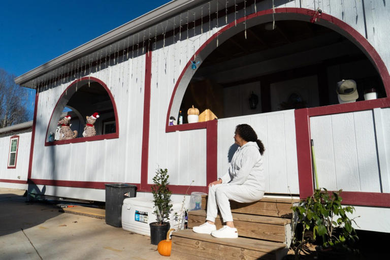 Emma group fights townhouse development to preserve mobile homes as ...