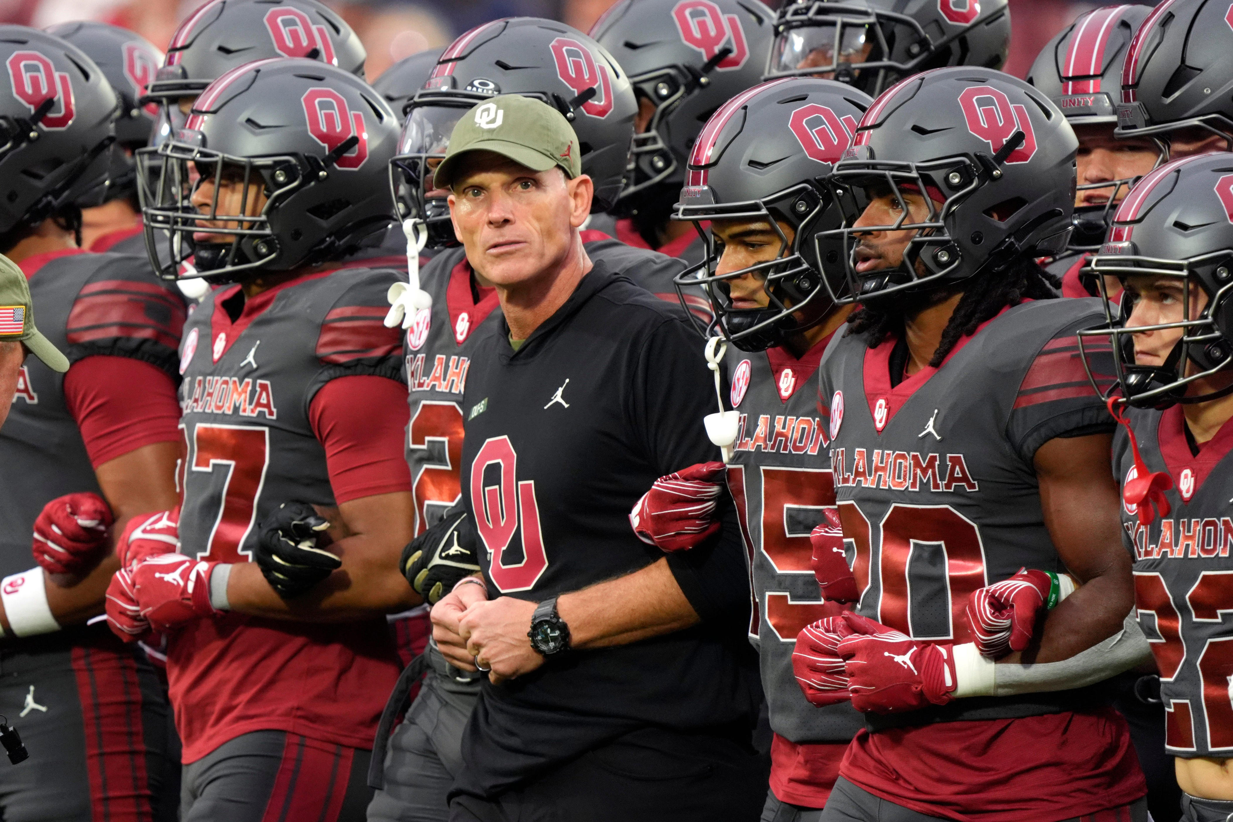 Oklahoma football falls as favorites for five prized prospects