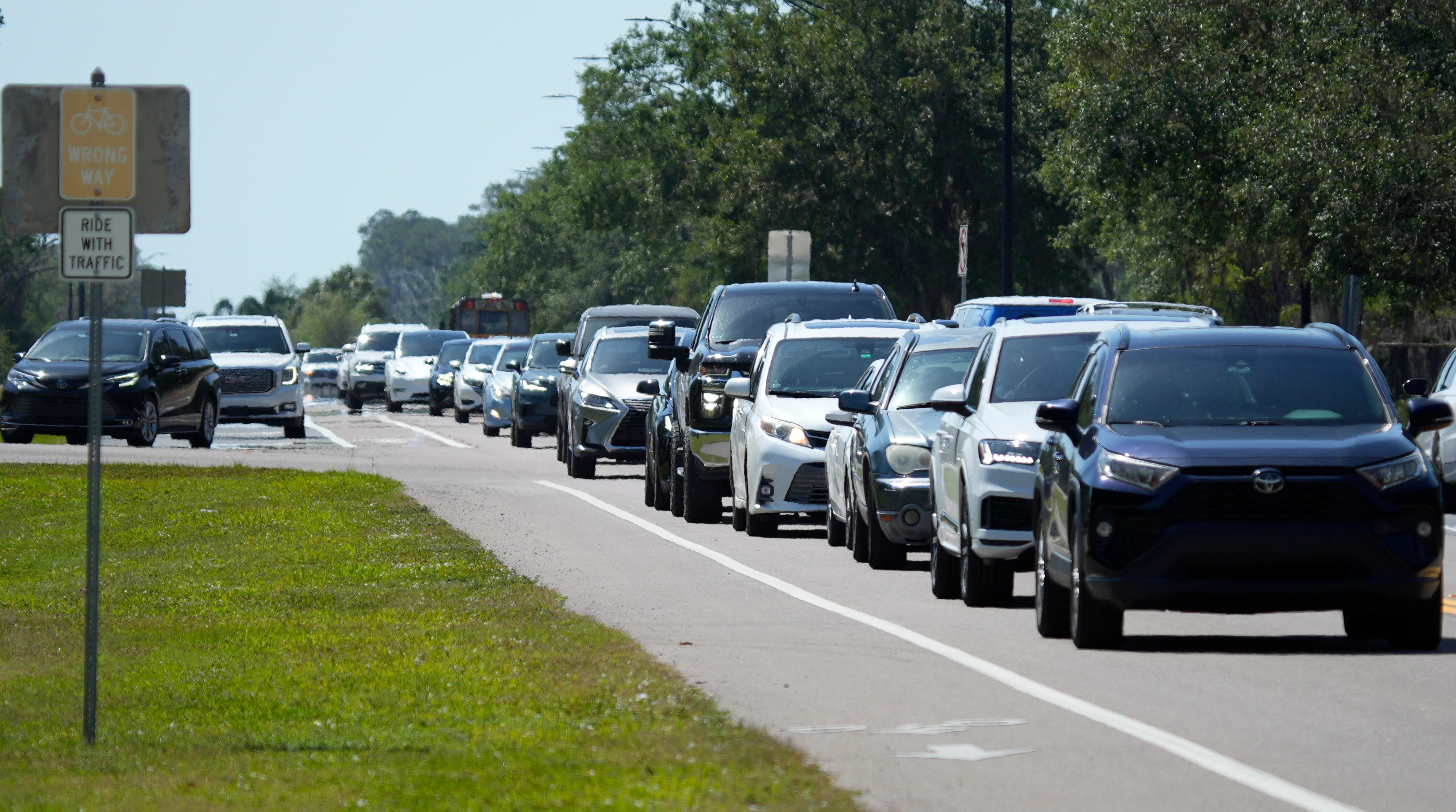 East or west, Bee Ridge traffic is a Sarasota County mess | Letters