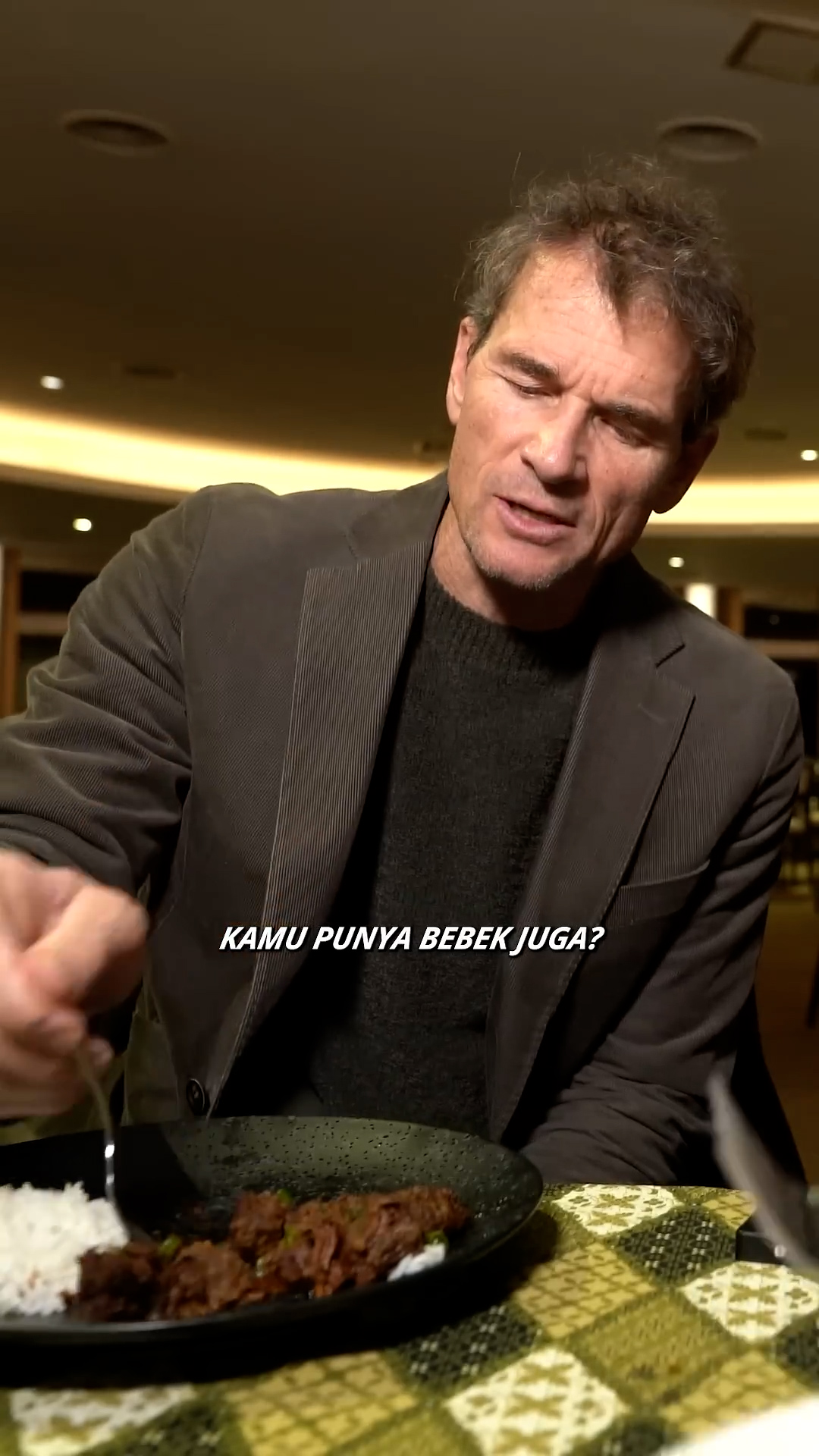 Jens Lehmann Eats Indonesian Food