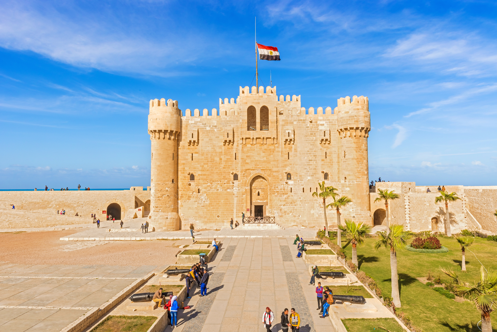 Mind-Blowing Castle Defenses Used in Battle