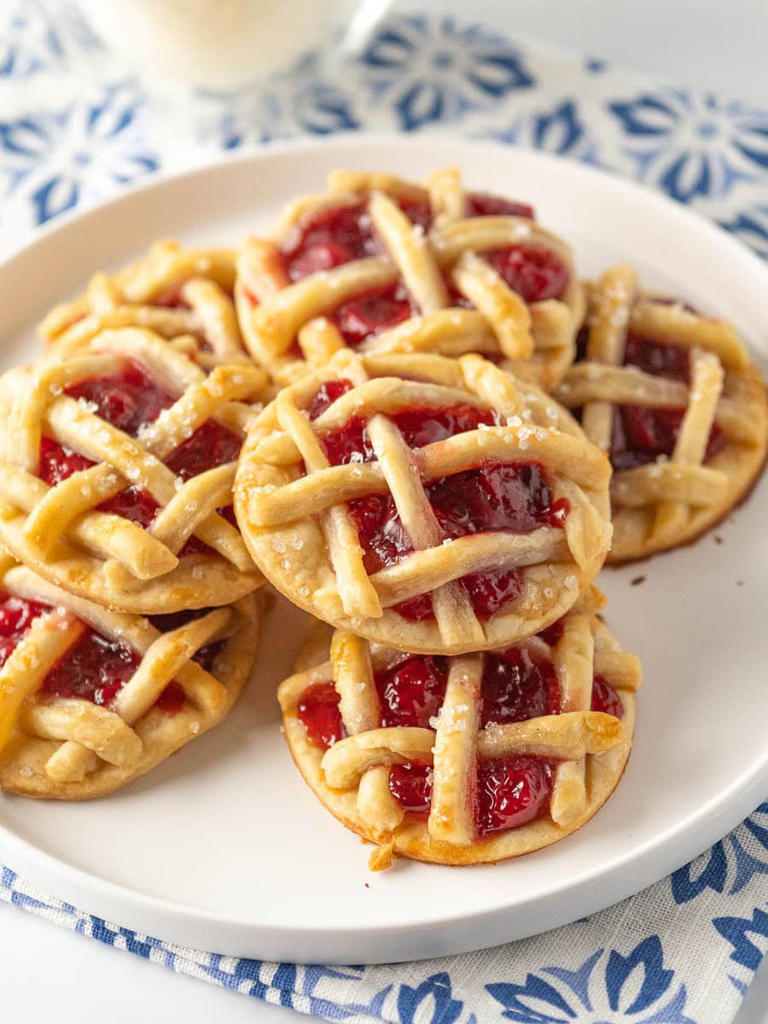 Make Mini Cherry Pie Cookies: Just Like Grandma’s Pie