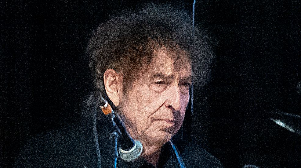 "You outlive the clocks that have been chasing you": Dylan publishes ...