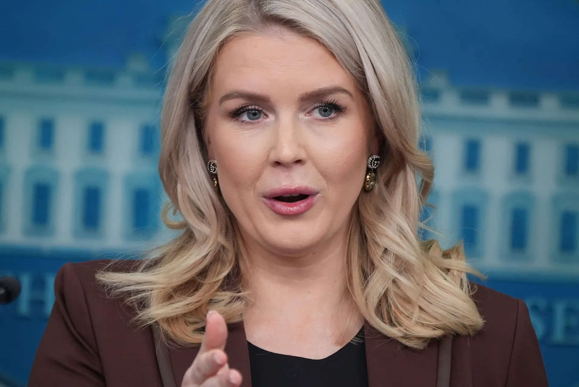 Karoline Leavitt’s ‘meet my 60-year-old husband’ talk with mom and dad ...