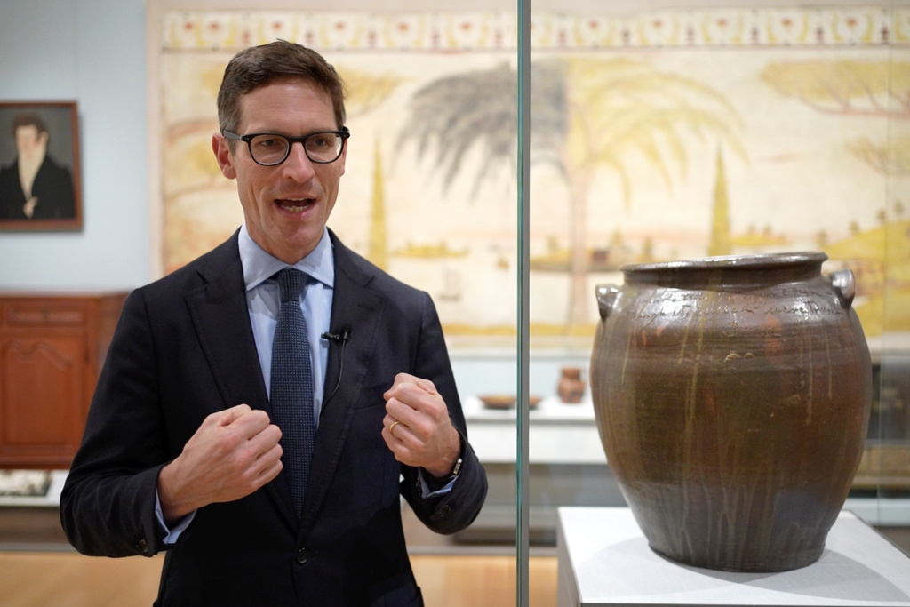 Descendants obtain works of enslaved potter in landmark restitution deal