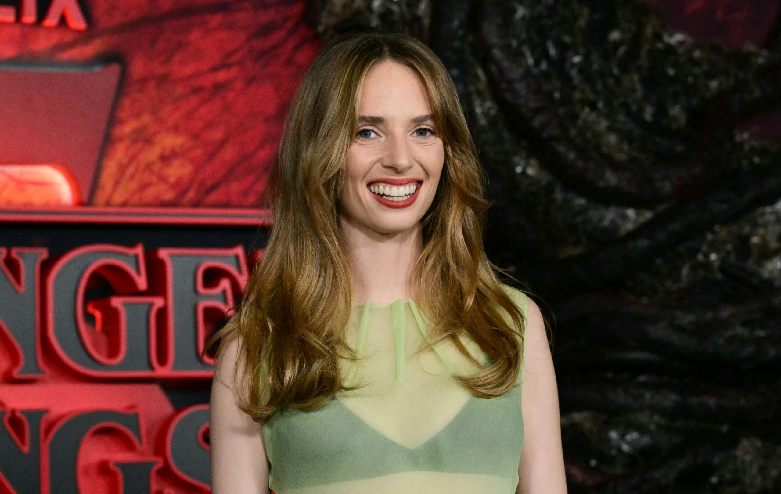 Who Is Maya Hawke? Everything You Need To Know About The Stranger ...