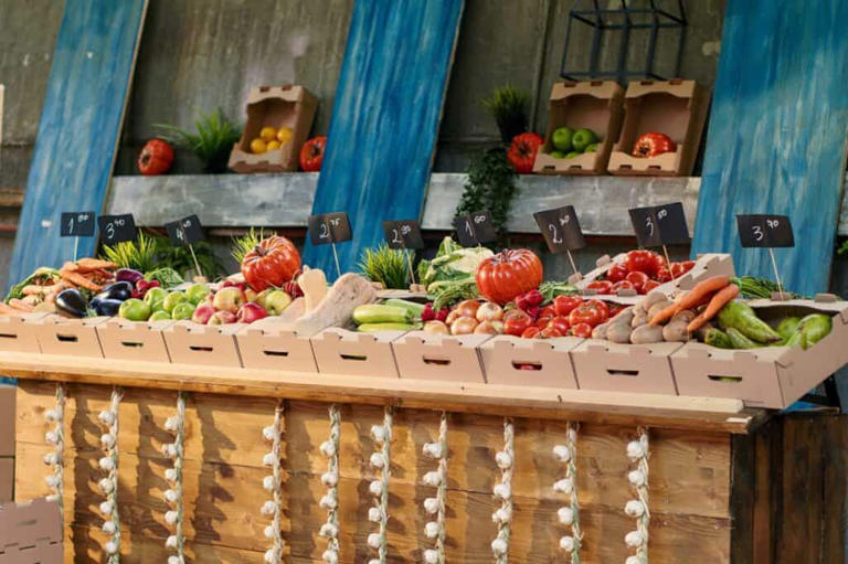 Small Business Saturday inspires consumers to give back to their ...