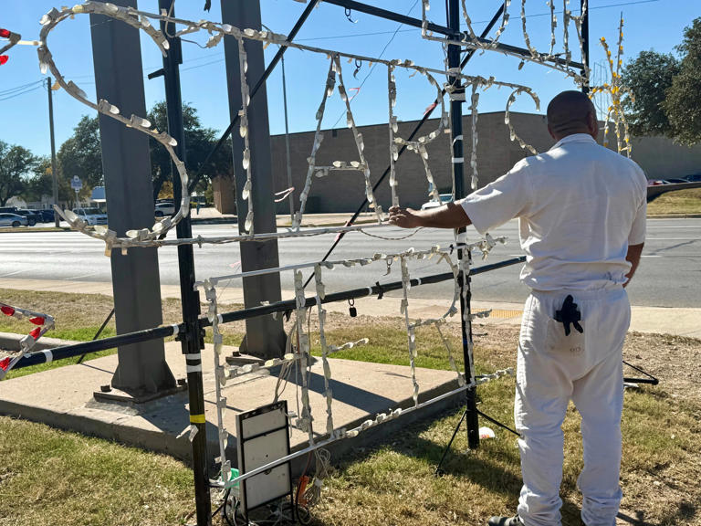 Here's what to know about the San Angelo Christmas parade, light tour ...