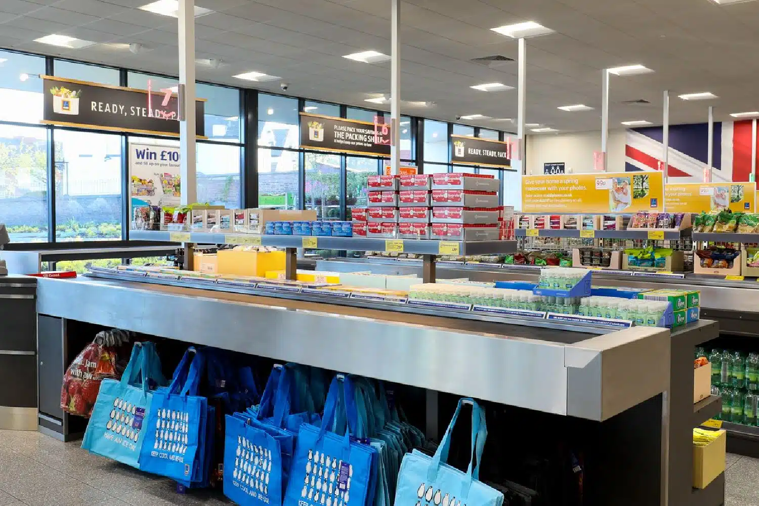 How Aldi’s Layout & Speed Checkout Save You Money & Time