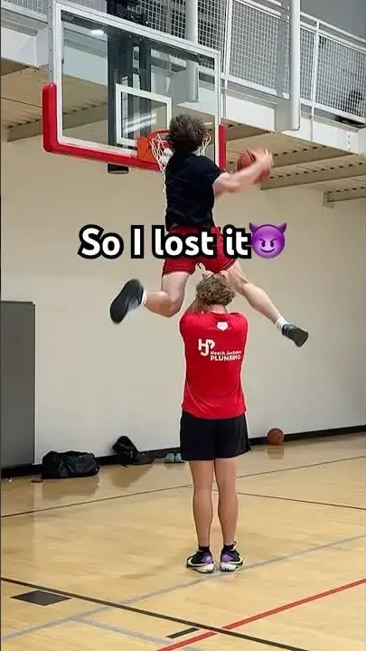 12 y/o kid becomes a pro dunker 🤯! *Motivational*