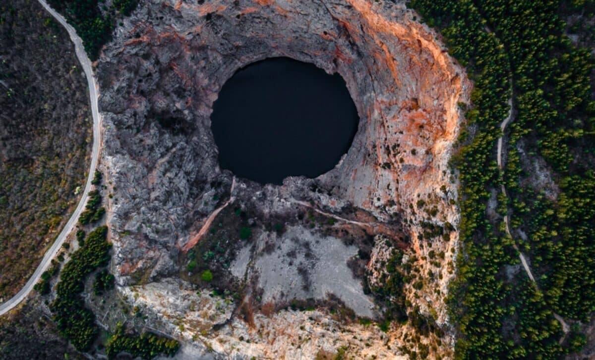 Scientists Have Just Discovered a 2,950-Foot Crater Hidden in China, The Largest of Its Kind on ...