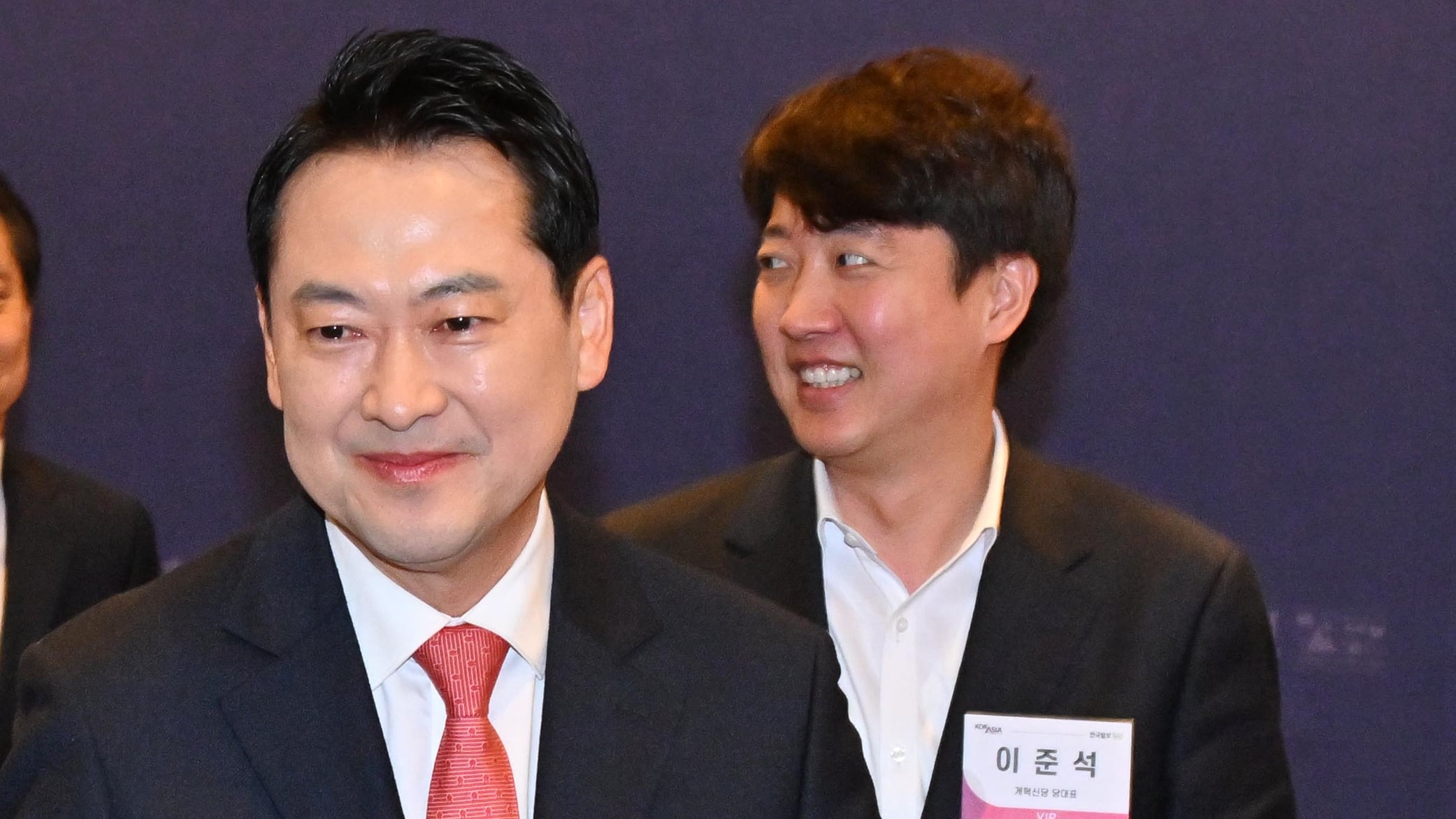 Reform, People Power parties collaborate on special prosecutor bill