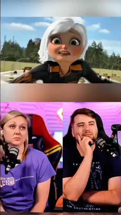 Dude!👀 Monsters vs aliens reaction!