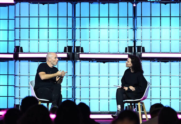 “Fomos chamados de animais”: O testemunho de Tadhg Hickey, o comediante ...