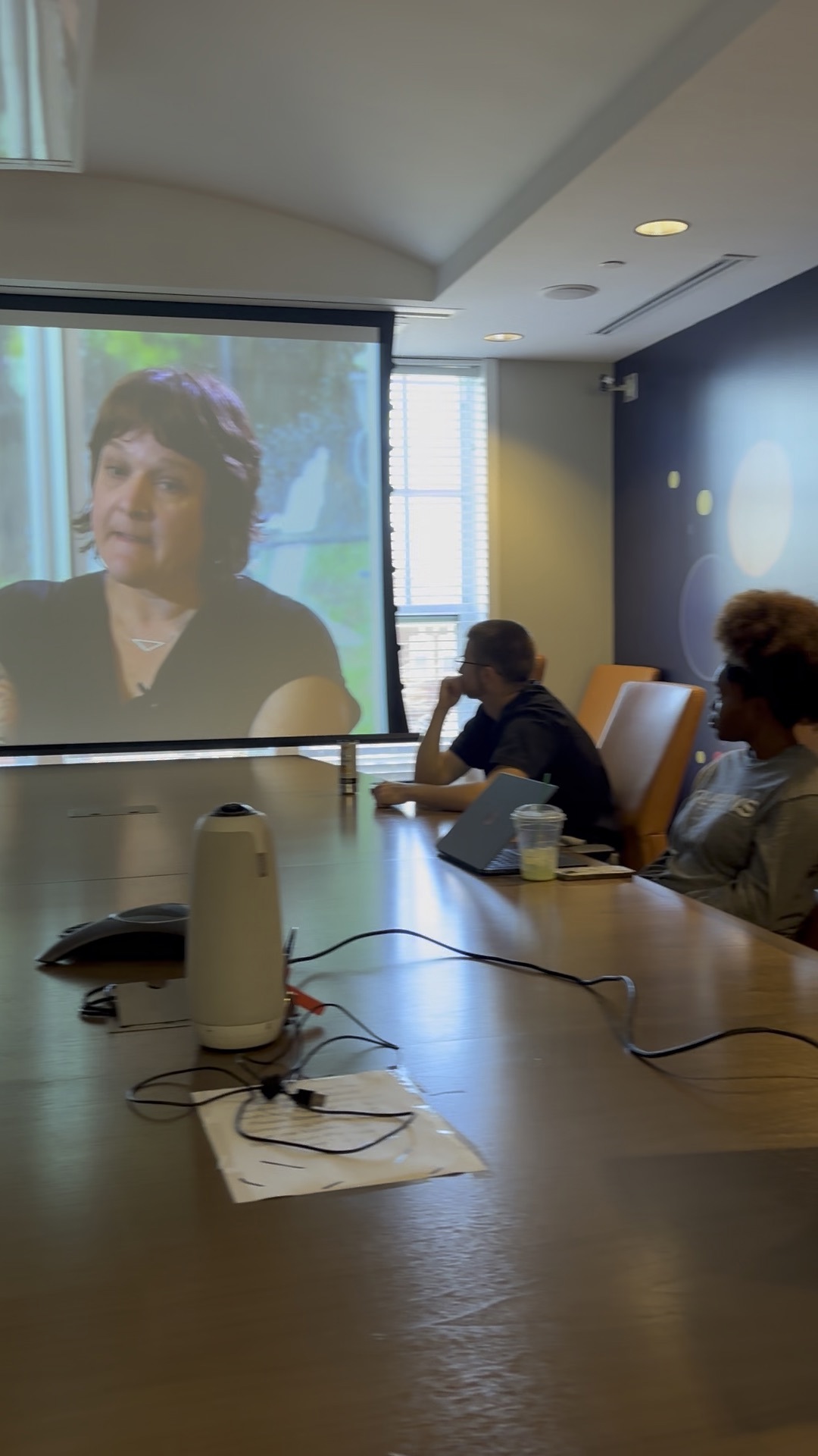 College students learning the importance of investigative journalism