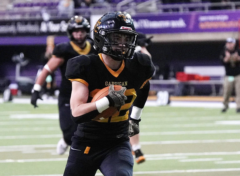 Bishop Garrigan beats Woodbine for Iowa high school football 8-player ...
