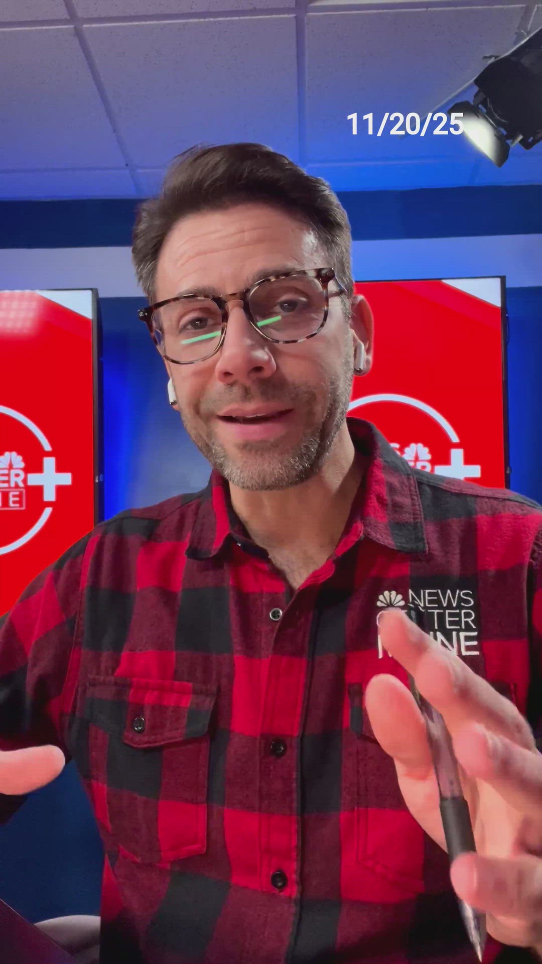 Security cameras captures people apparently stealing copper pipes