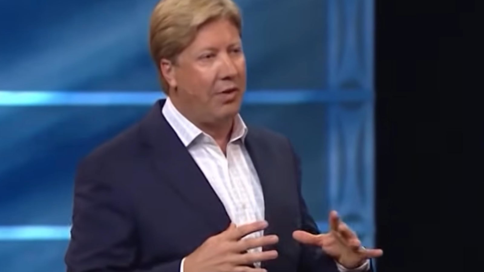 Trump's Former Spiritual Advisor Walks With 6 Months After Abusing A 12 ...