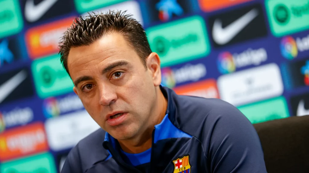 Xavi toma partido en el Barça y Laporta siente la herida