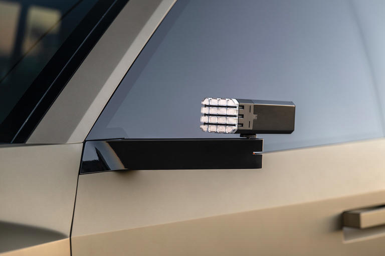 Crater Concept previews Hyundai's evolving XRT design direction