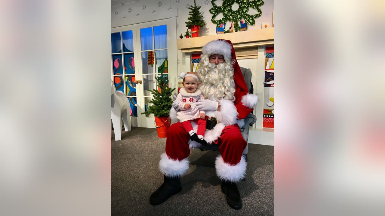 Downtown Seattle Nordstrom removes Pine Street Santa, shifts holiday ...
