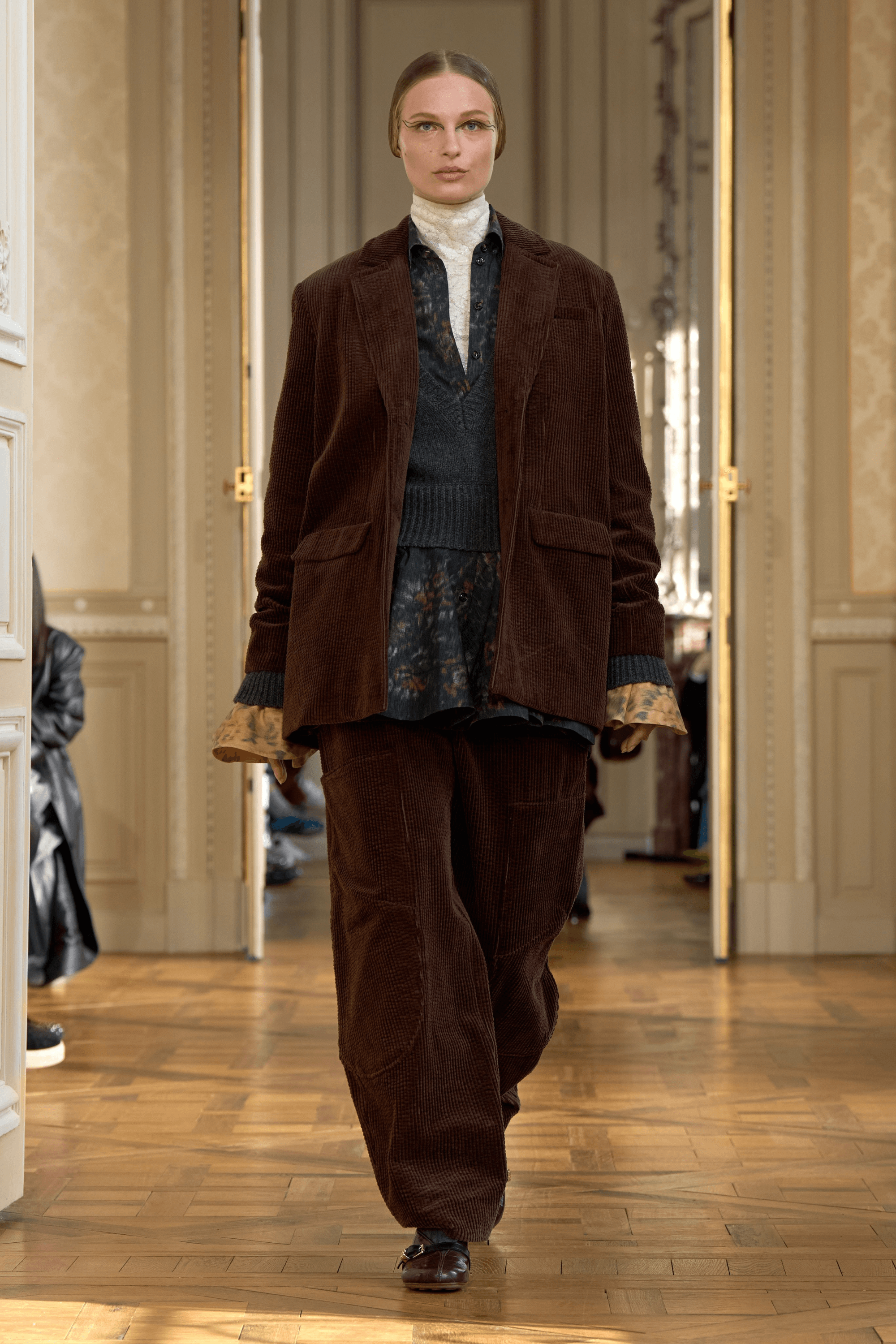 Los chalecos que vas a querer llevar con camisas en la oficina todo el ...