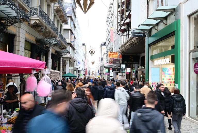 Εορταστικό ωράριο: Κλειστά και σήμερα καταστήματα και σούπερ μάρκετ