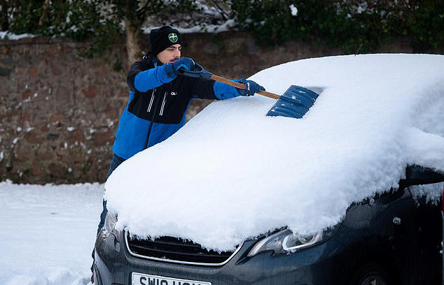 It's colder than Moscow! Heavy snow and ice sparks chaos and school ...