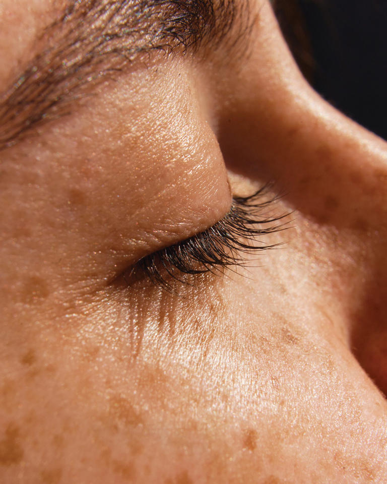 The 10 Best Eyelash Serums To Nourish Lashes and Promote Growth ...