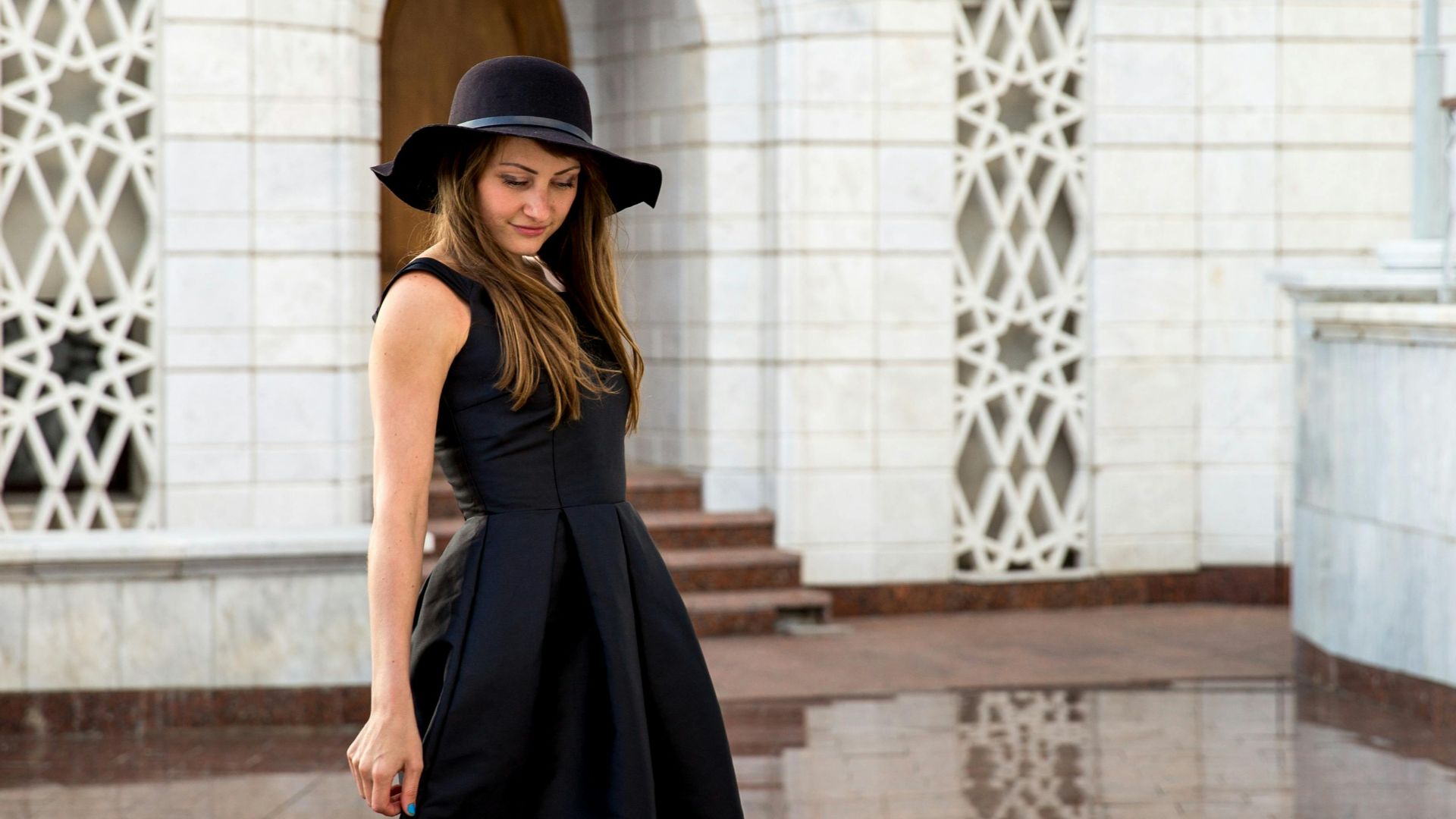 The One Color You Should Wear On A First Date (No, It Isn't Red)