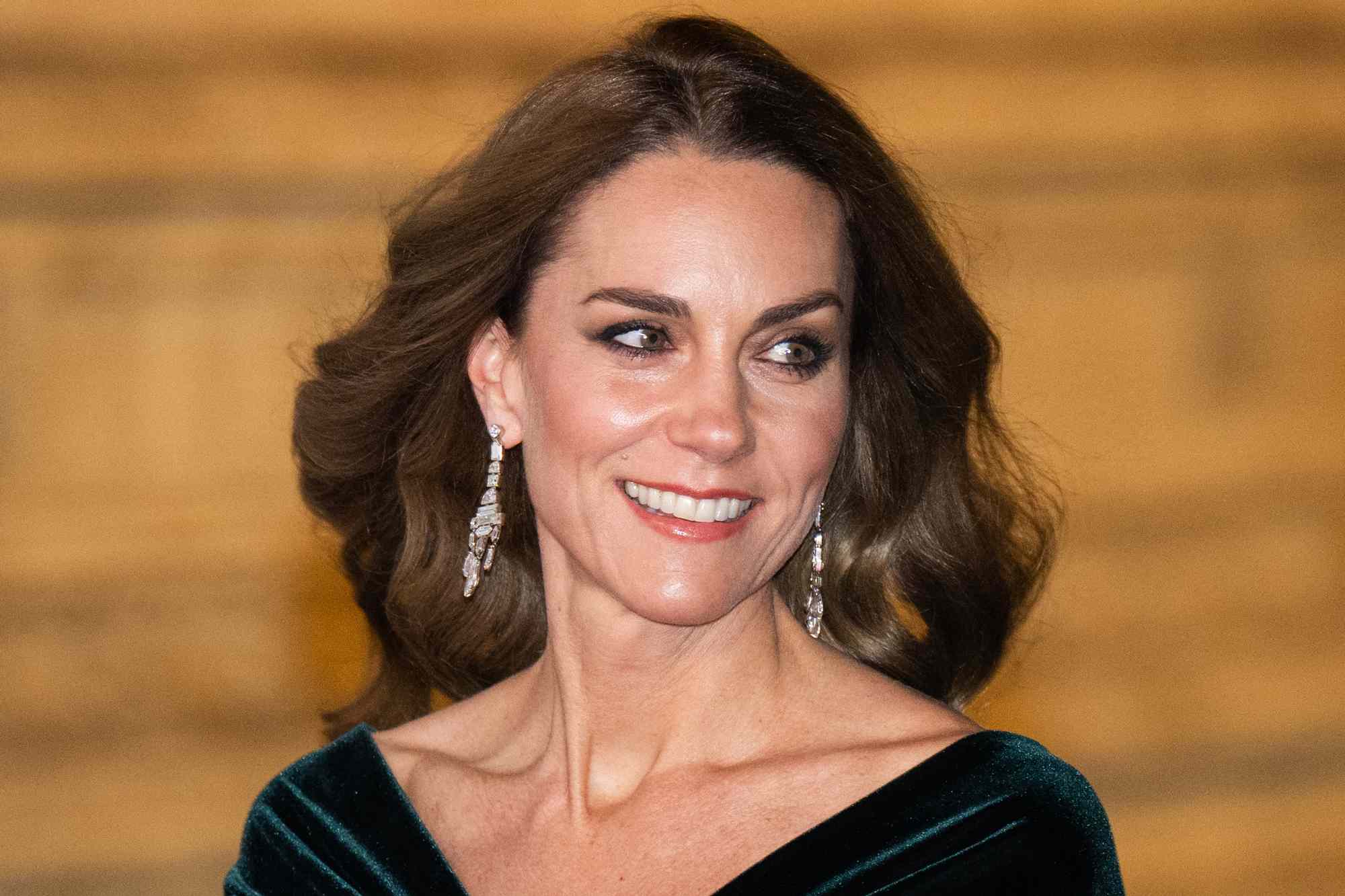 Kate Middleton's Velvet Dress Designer Reveals They Only Got a 30 ...