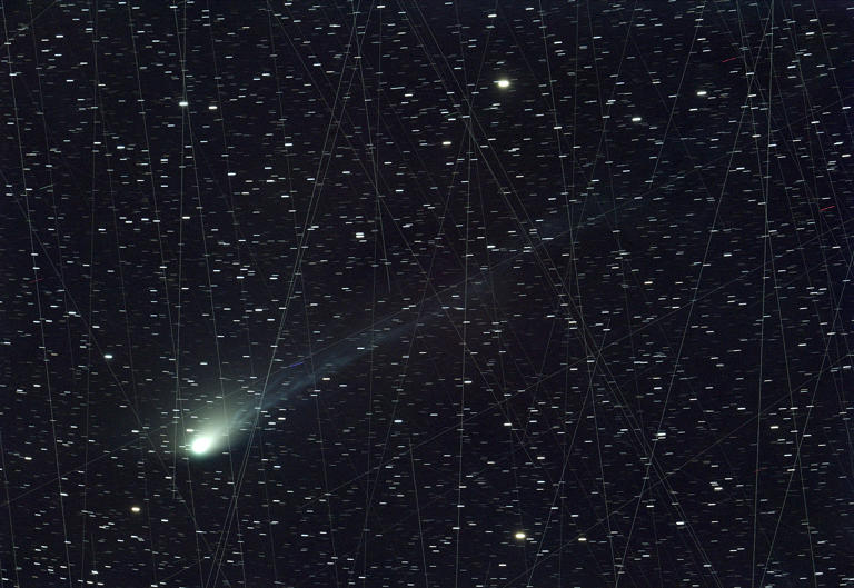 How to image faint comets