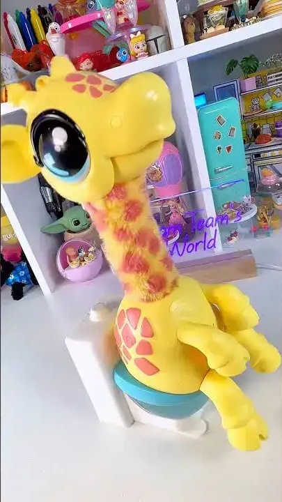 Little Live Pets gotta go giraffe Gigi unboxing