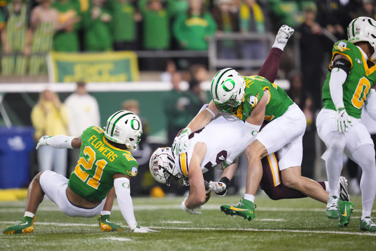 USC football scouting report: Oregon Ducks defense, key matchups with ...