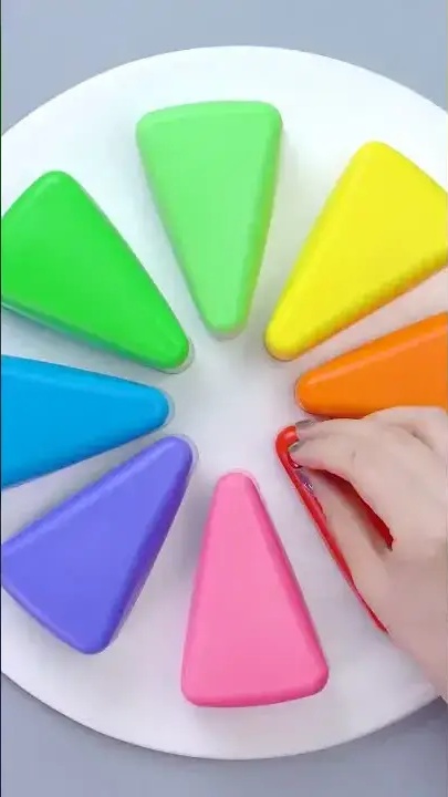 diy colorful rainbow cake slices decorating