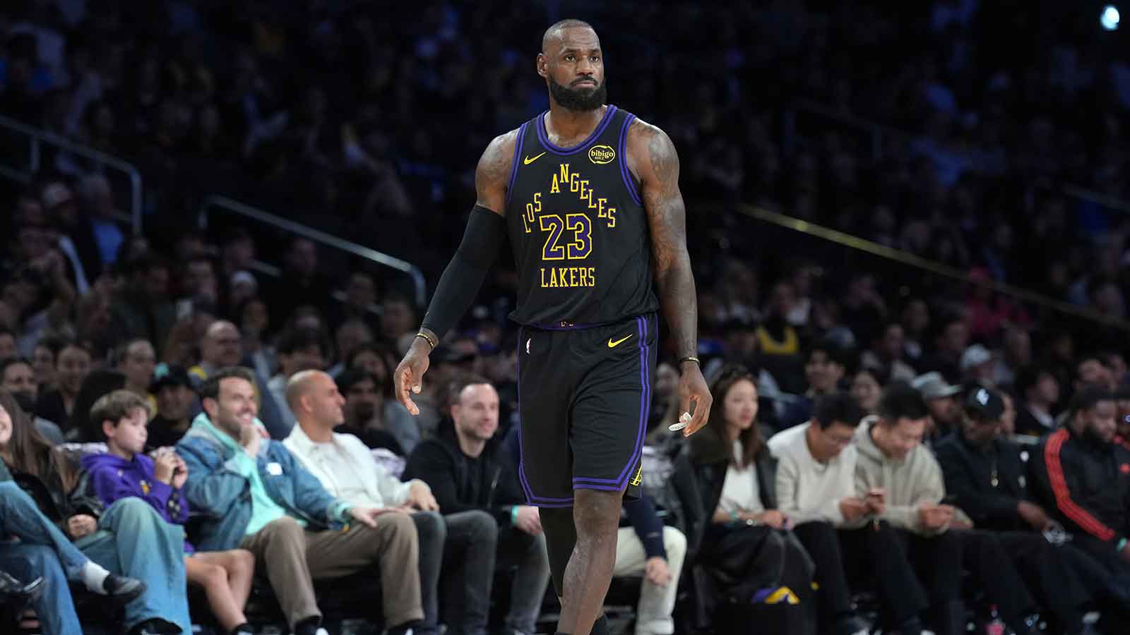 Lakers’ LeBron James hit with stat-padding claim from former No. 1 pick