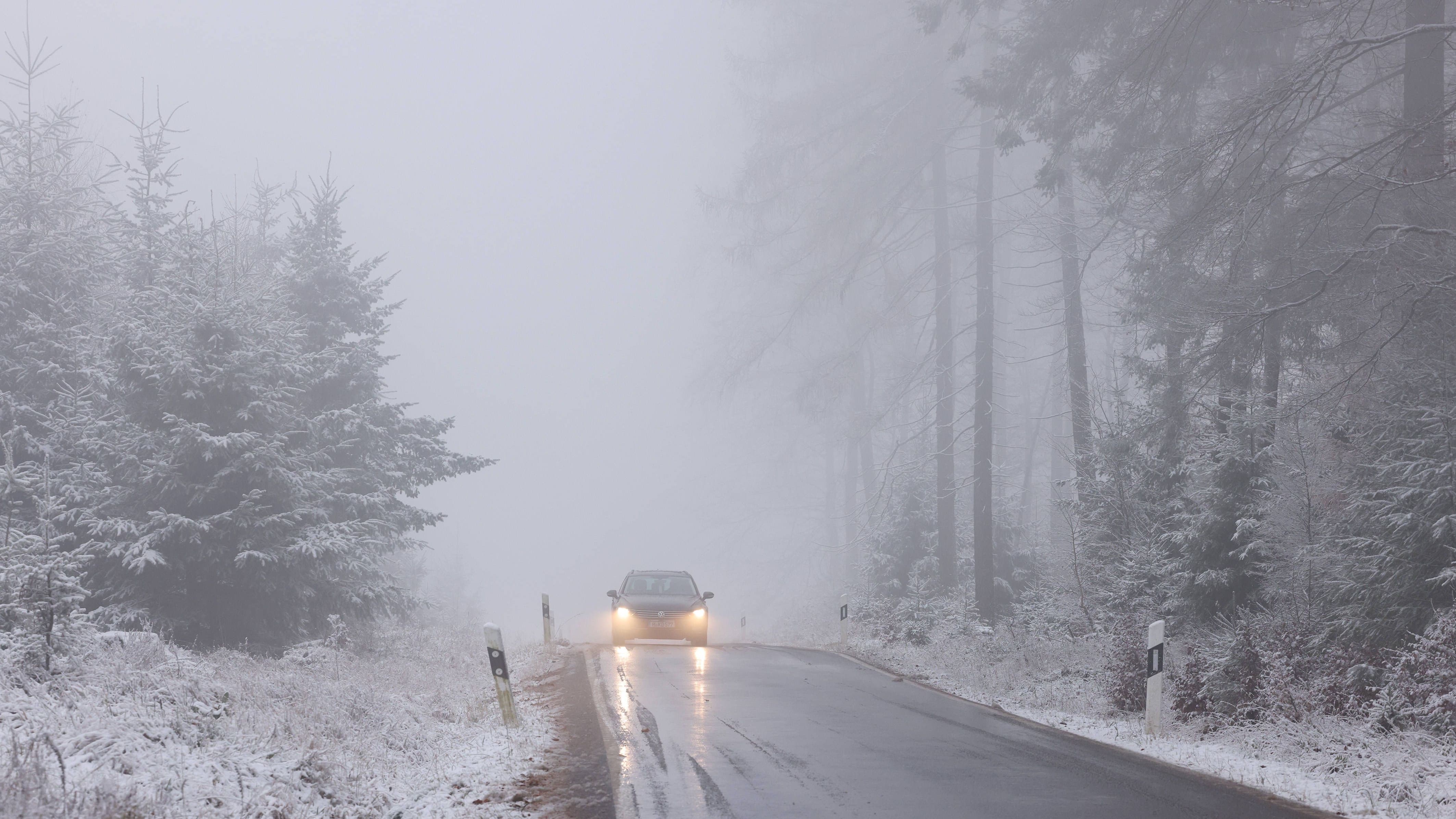 Winter is coming: Unfall verursacht – zu glatt für Sommerreifen in Balingen