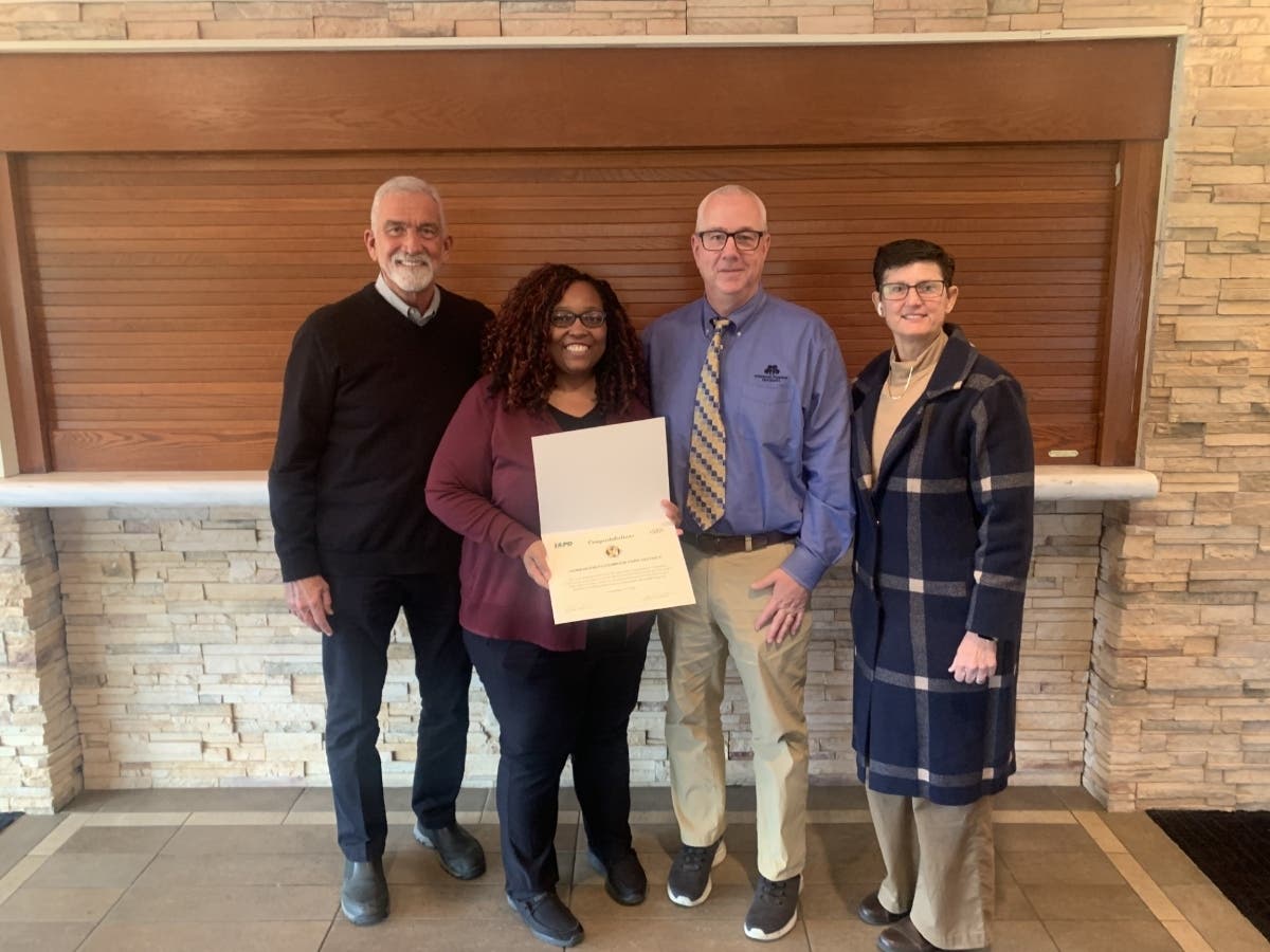 H-F Park District Receives Illinois Distinguished Accredited Agency Award