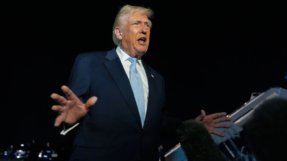 Trump accuses Democratic lawmakers who urged military to disobey ...