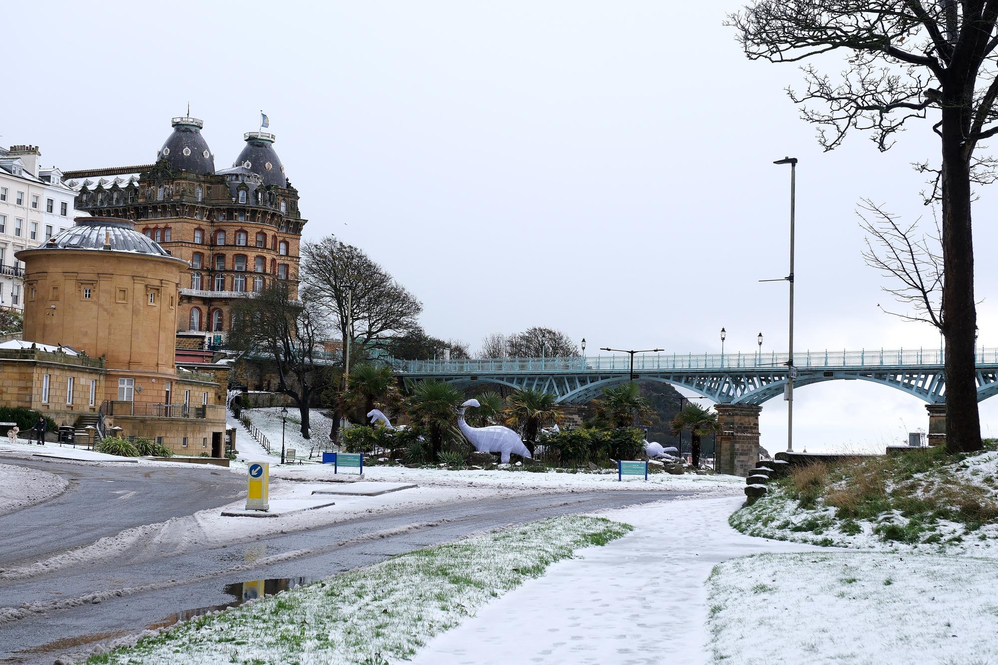 Snow update: Ice weather warning and flood alert issued for Yorkshire coast