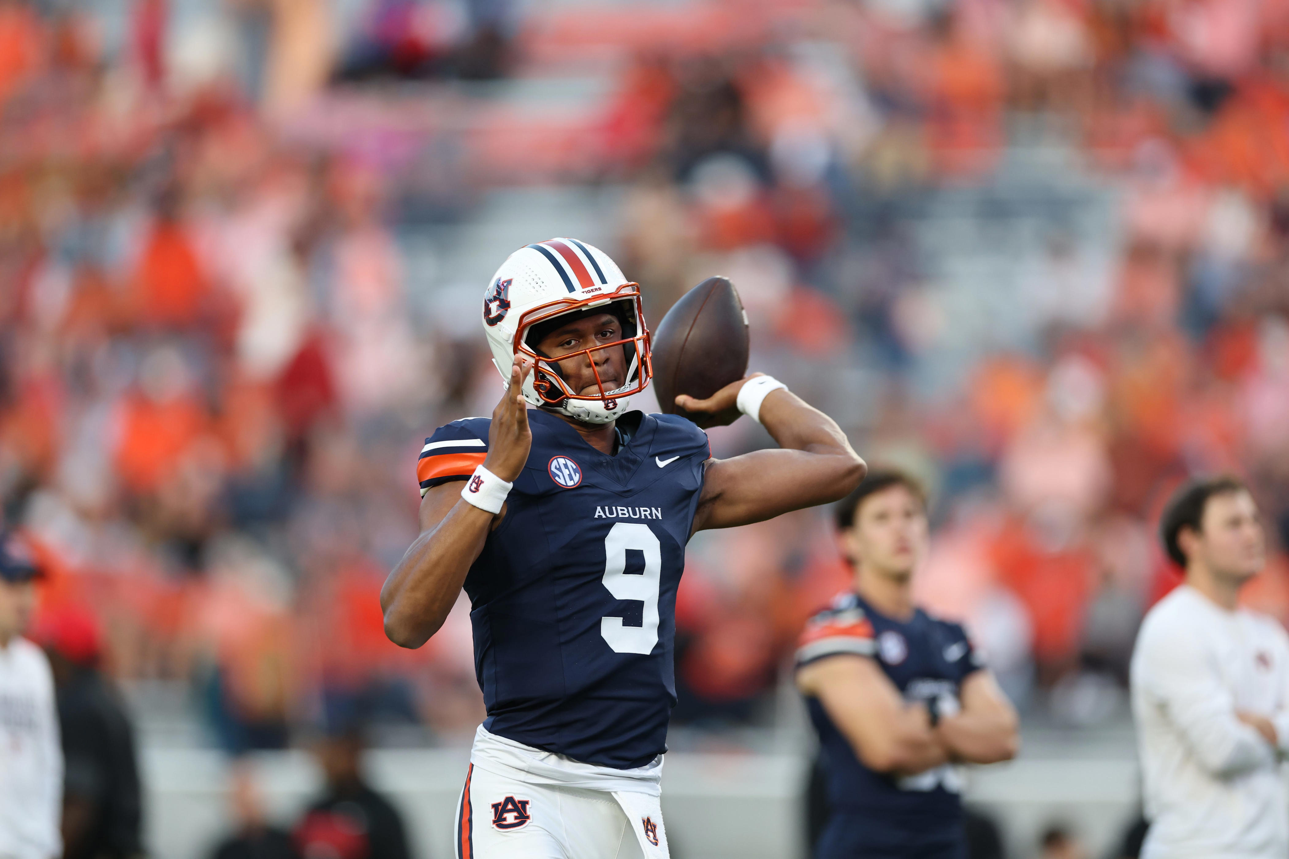 Auburn Tigers to start true freshman QB Deuce Knight against Mercer ...
