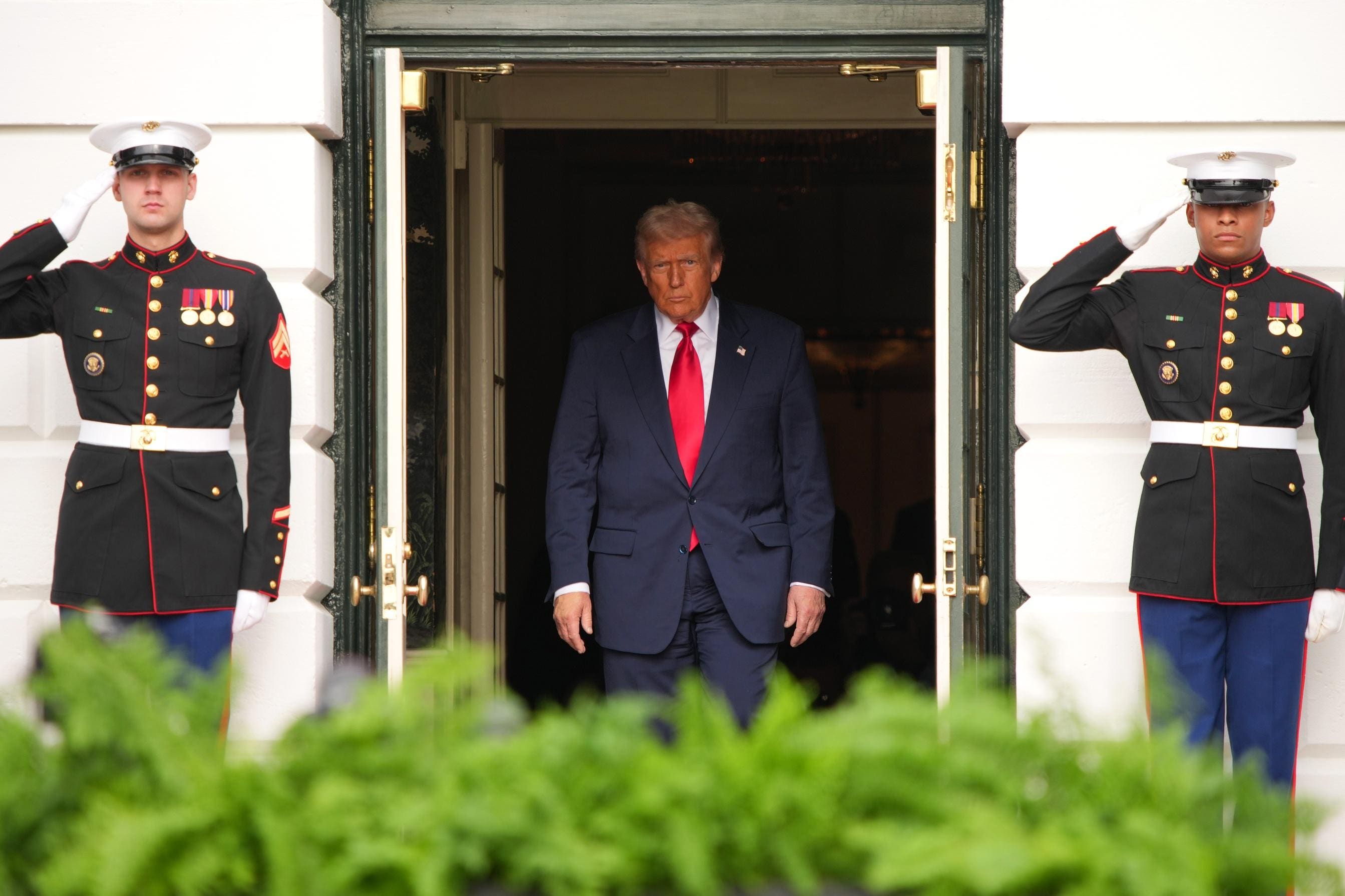 Democrats Demand Trump Delete Death Threats Against Congress Members ...