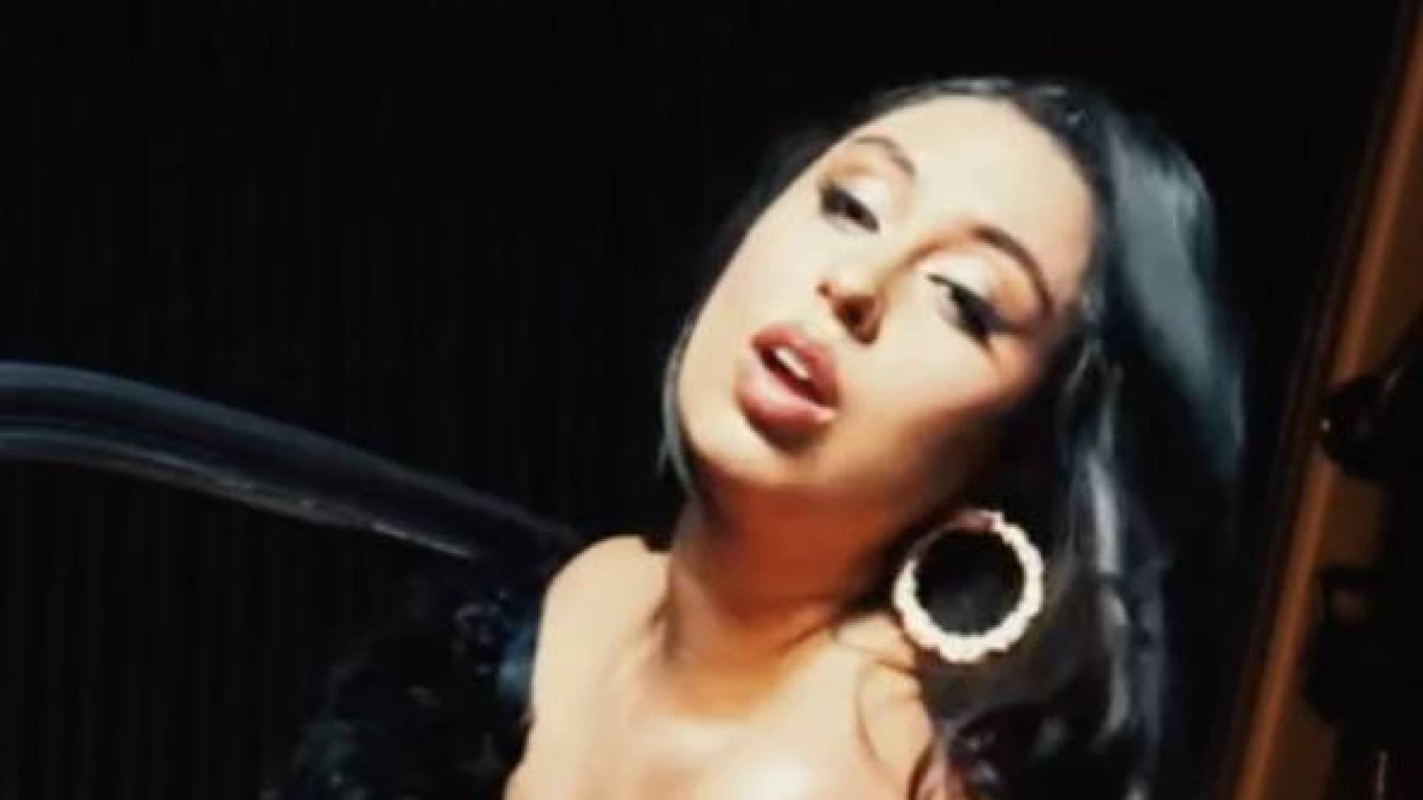 “Es mi cantante favorito de la vida”: Bela adelanta nuevo sencillo con ...