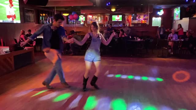 Country dancer announces pregnancy to her husband in a heartfelt reveal