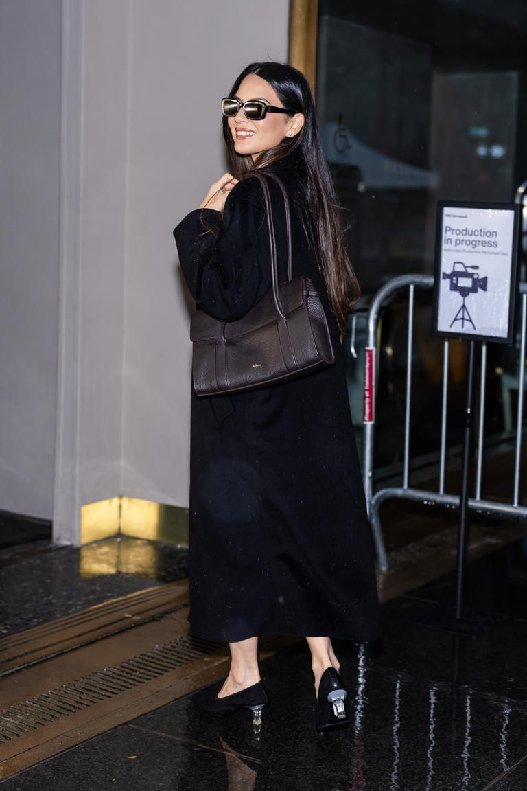 Fashion People Are Over the Rules—This Is the Latest Bag-Color Faux Pas ...