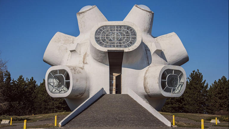 Eight unusual buildings from around the world that stand out for their ...