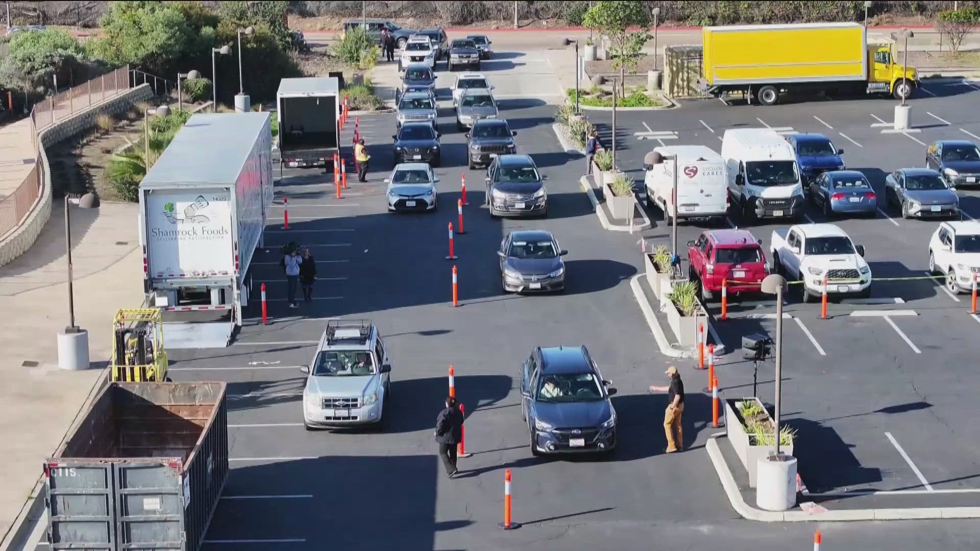 1,000 turkeys distributed to families at drive-thru event